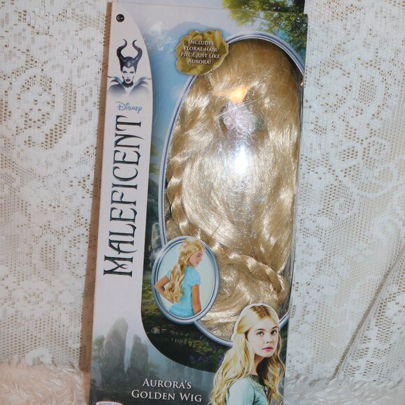 Disney | Costumes | Disney Wig From The Movie Maleficent Osfa Auroras ...